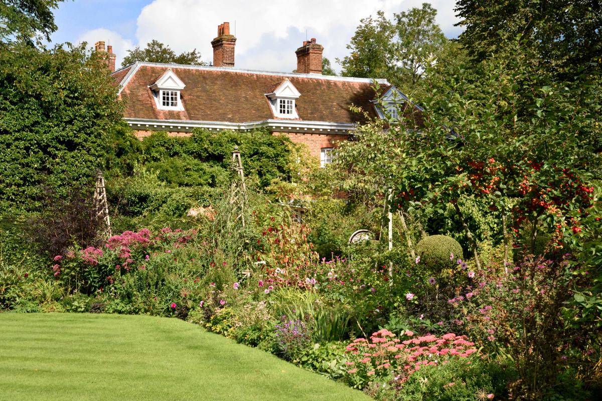 Visit to The Vyne and West Green House « Cumnor Gardening Club